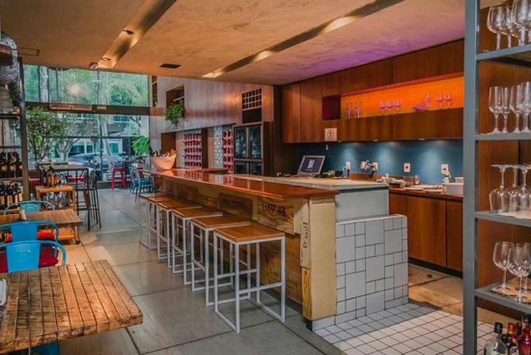 10 Bares de vinhos para conhecer em São Paulo